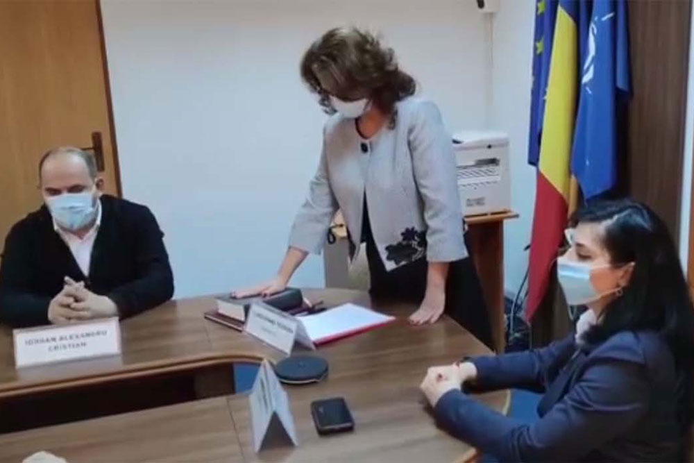 Carmen Caloianu şi Teodora Giurgiuvanu, la conducerea Prefecturii ...