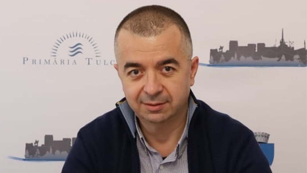 Primarul Ştefan Ilie a pierdut doi consilieri personali - Ziarul Delta ... Primarul Ştefan Ilie a pierdut doi consilieri personali - Ziarul Delta ...